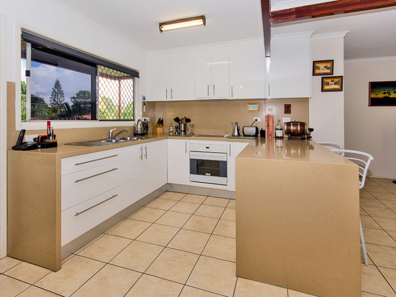 26 Hocking Street, Arundel, Qld 4214 - Property Details