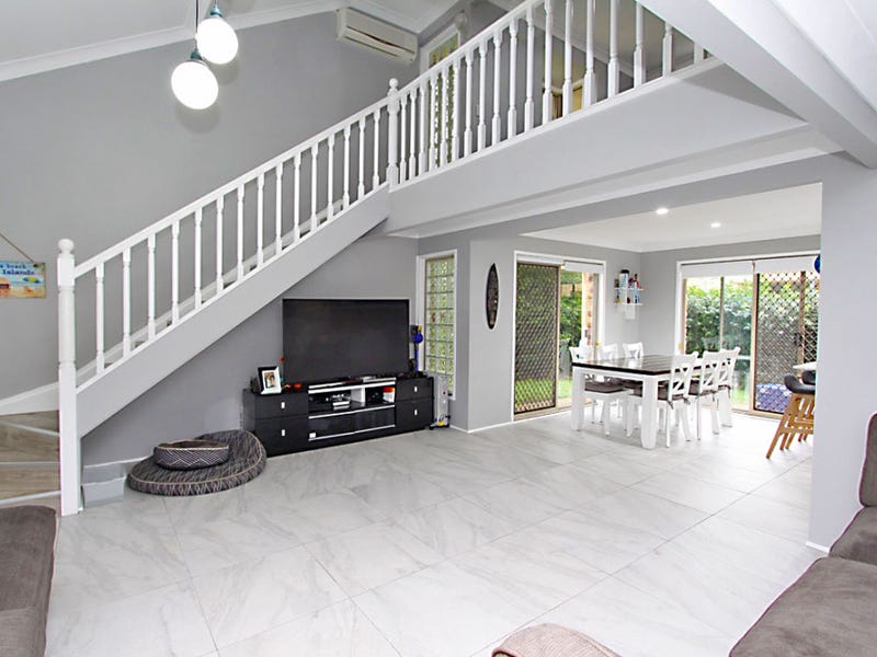 1/11 Gordon Street, Labrador, Qld 4215 - Property Details