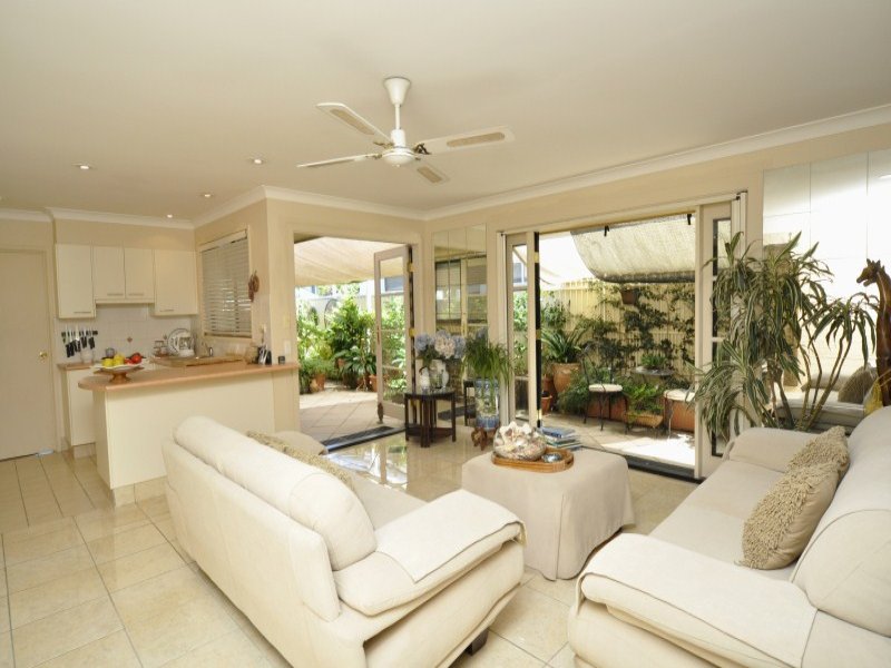 1/19 Mallard Avenue, Paradise Point, QLD 4216 - realestate.com.au
