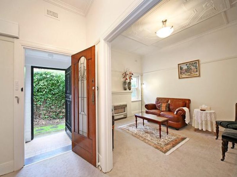 2 Short Street, Murrumbeena, Vic 3163 - Property Details