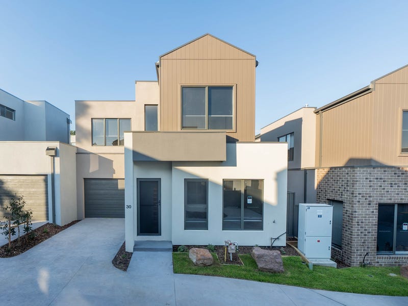 30 Vine Circuit, Lynbrook, Vic 3975 - Property Details