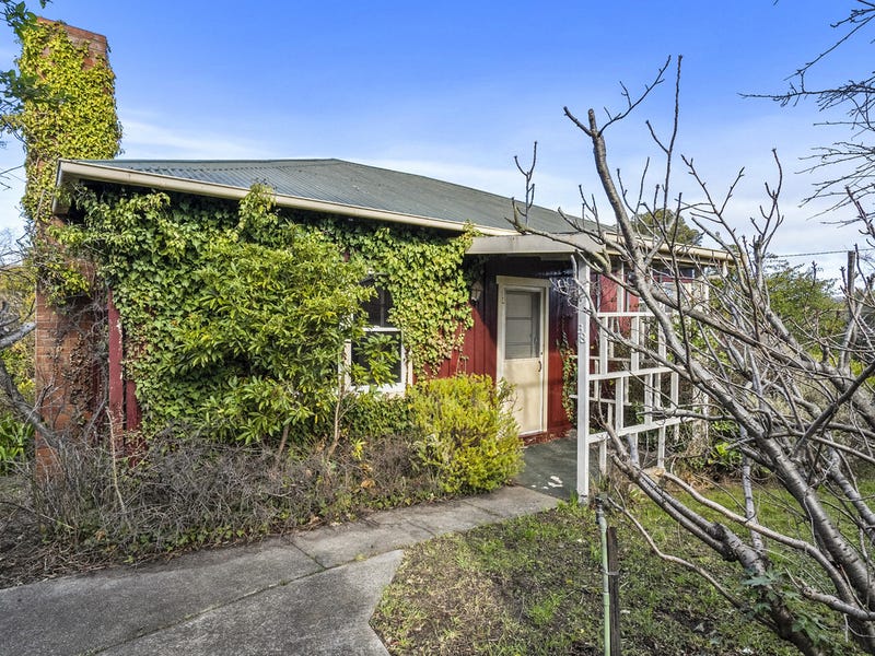 8 Maria Street, Swansea, Tas 7190 - Property Details