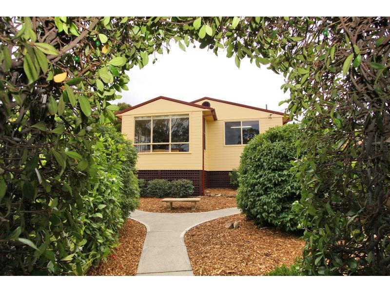8 Orana Parade, Unanderra, NSW 2526 - realestate.com.au
