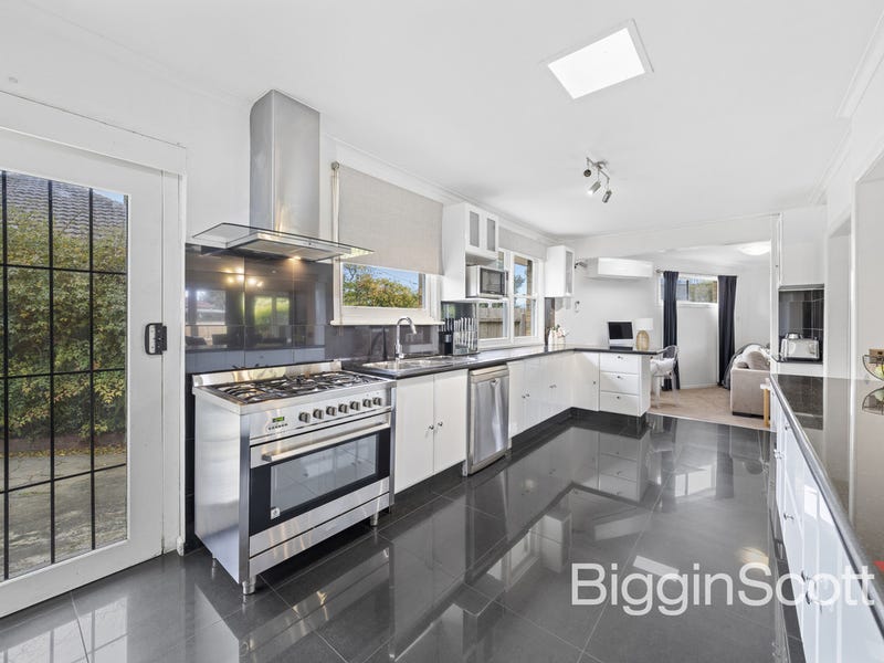 11 Eve Court, Springvale, Vic 3171 - Property Details