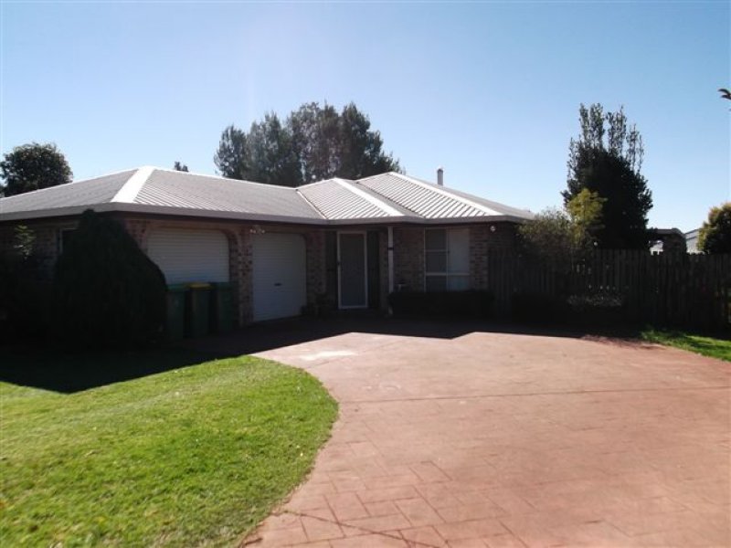 9 Carmen Street, Kearneys Spring, QLD 4350 - realestate.com.au