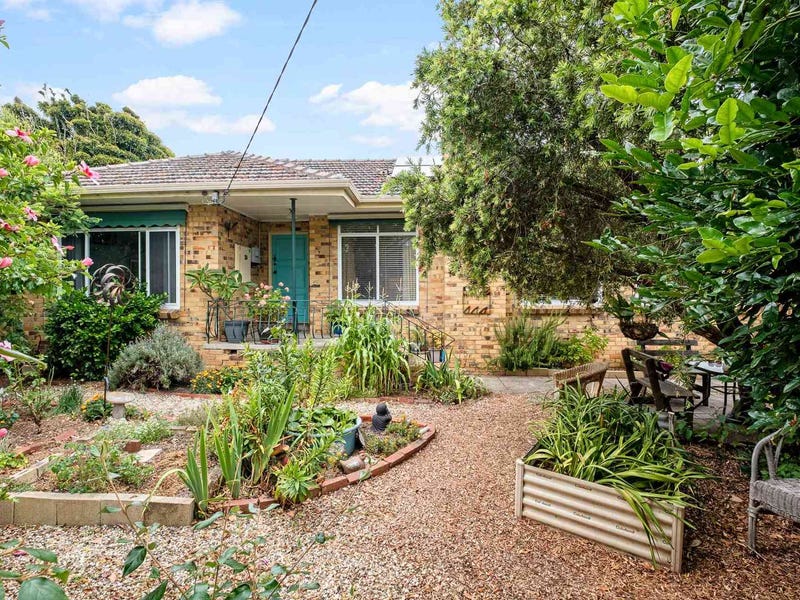 1/2 Crown Avenue, Mordialloc, Vic 3195 - Property Details