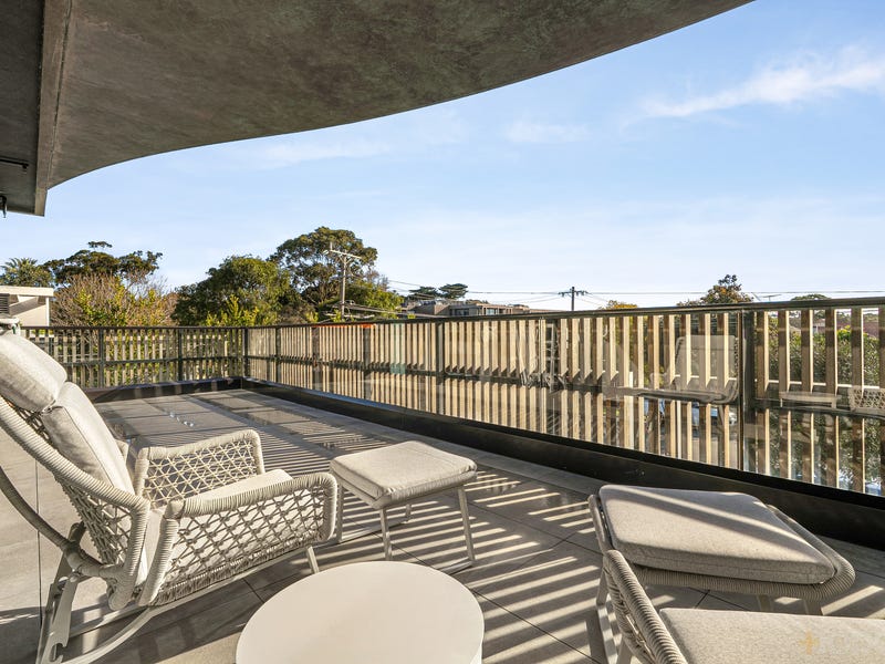 102/28 Linacre Road, Hampton, Vic 3188 - Property Details