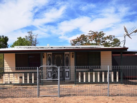 6 St Ann Street, Isisford, Qld 4731 - Property Details