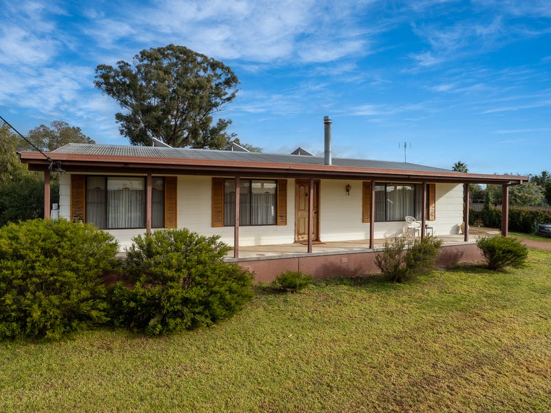 7 Boree Street, Manildra, NSW 2865 - Property Details