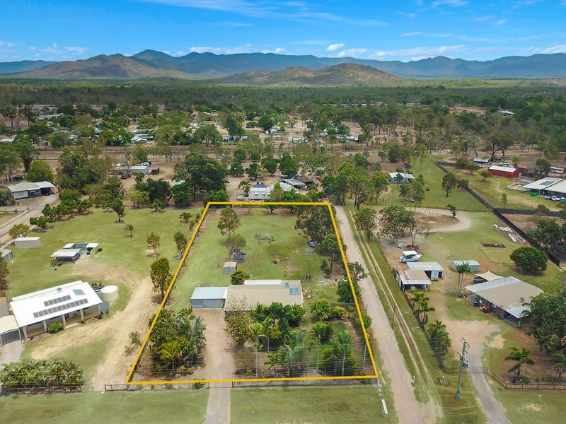 29 ALTHAUS PARADE, Yabulu, Qld 4818 - Property Details