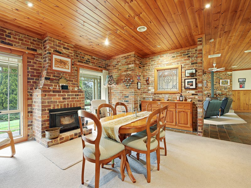 12 Fairway Drive, Drouin, Vic 3818 - Property Details