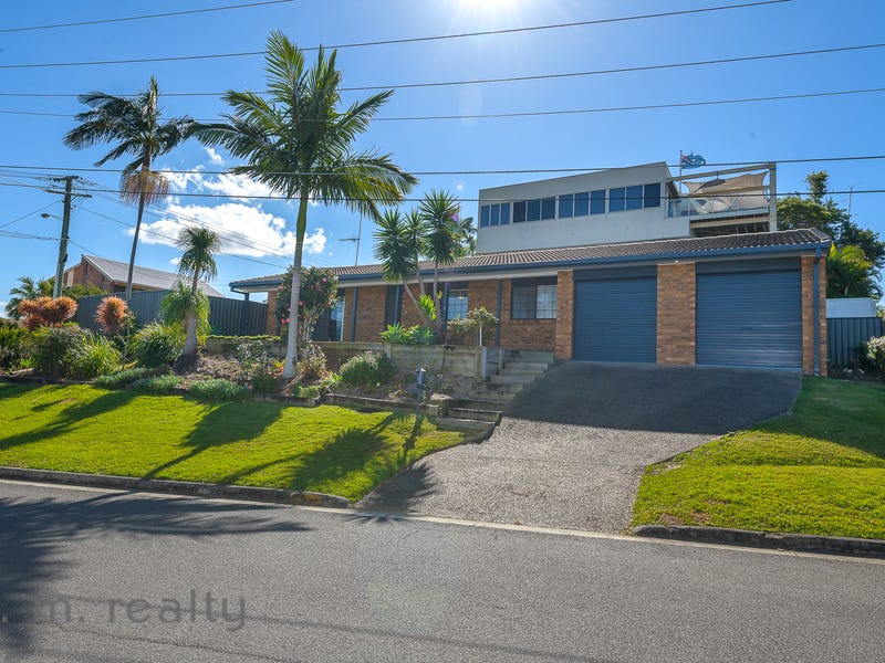 1 Mina Place, Southport, QLD 4215 - realestate.com.au