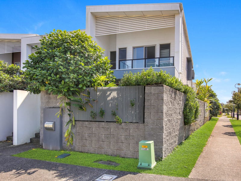 35 Florabella Drive, Robina, Qld 4226 - Property Details