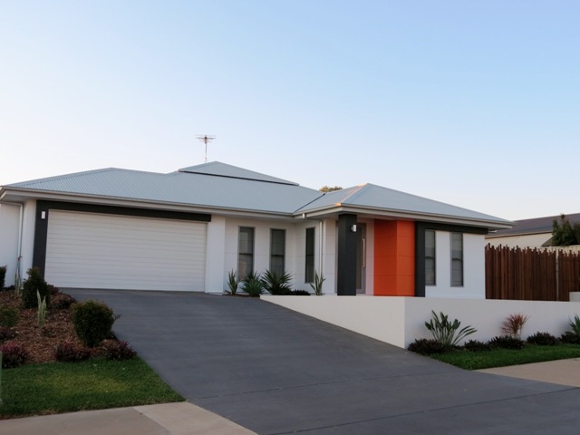 6 Stephan Street, Emerald, Qld 4720 - Property Details