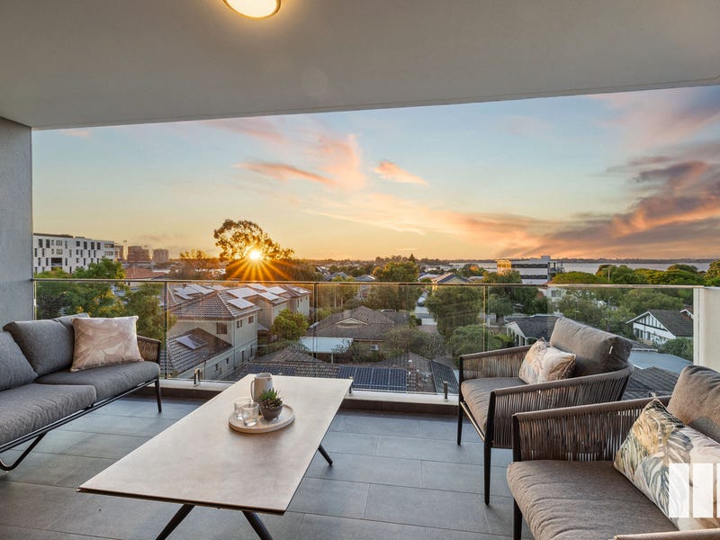 303/73 Lockhart Street, Como, WA 6152 - Property Details