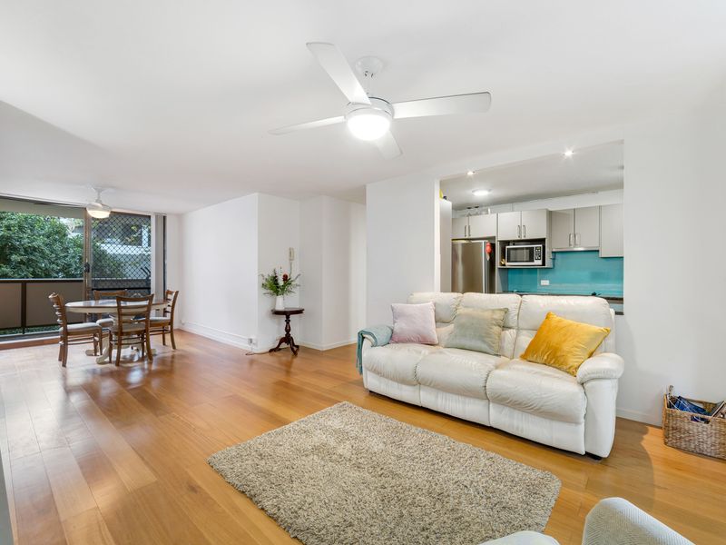 16/9 Land Street, Toowong, Qld 4066 - Property Details