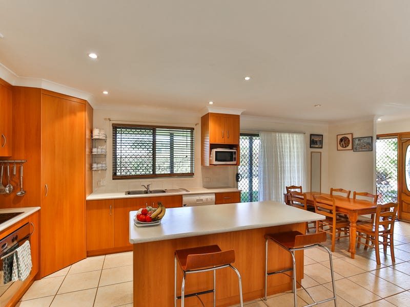 5 Cole Drive, Highfields, Qld 4352 - Property Details