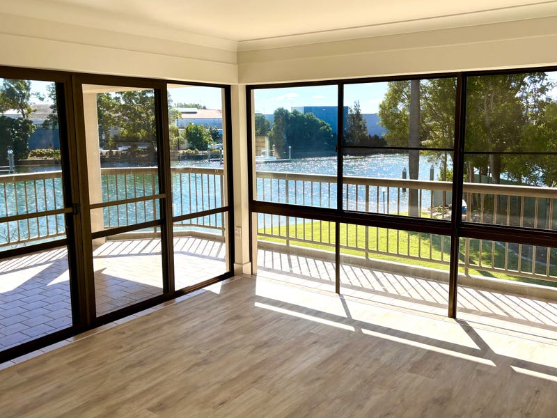 74/98 Bayview Street, Runaway Bay, Qld 4216 - Property Details