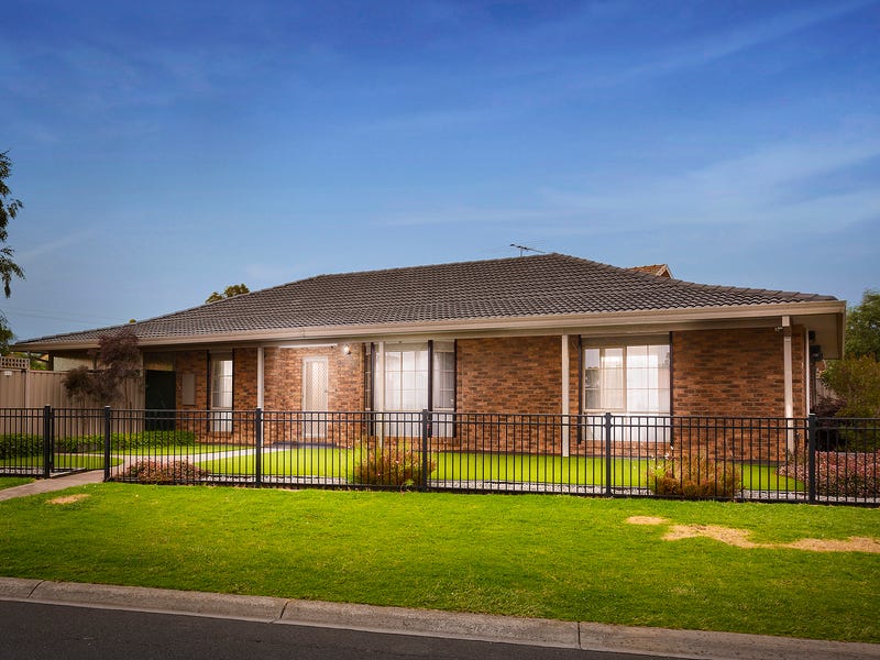 10 Santa Monica Drive, Keilor Lodge, VIC 3038 - realestate.com.au