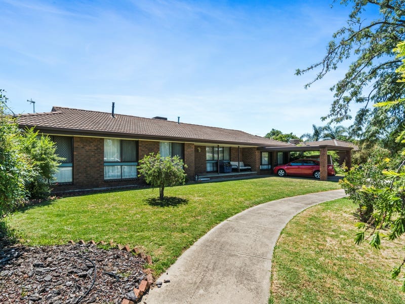 4 Lanark Court, Wodonga, Vic 3690 - Property Details