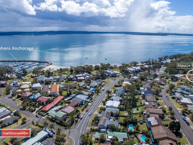2/9 The Peninsula, Corlette, NSW 2315 - Property Details