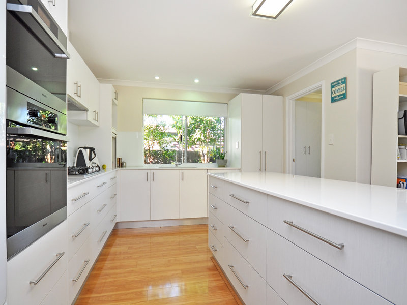 8 Branton Court, Duncraig, WA 6023 - Property Details