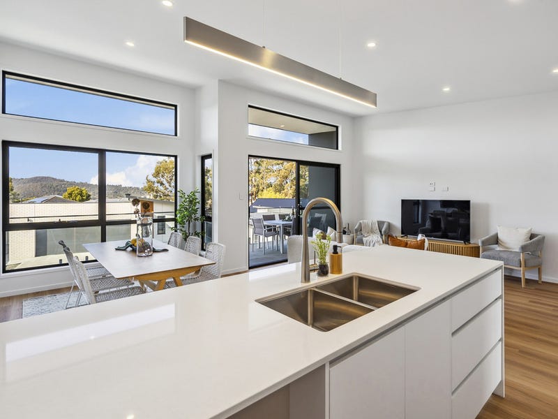 2/35 O'Connor Drive, Kingston, Tas 7050 - Property Details