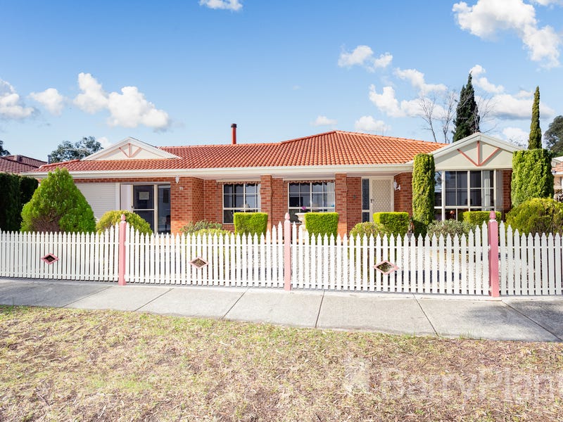 11 Watermark Way, Point Cook, VIC 3030 - realestate.com.au