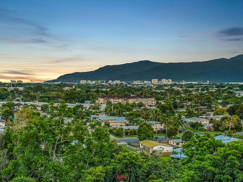 11/8-14 Munro Terrace, Mooroobool, Qld 4870 - Property Details