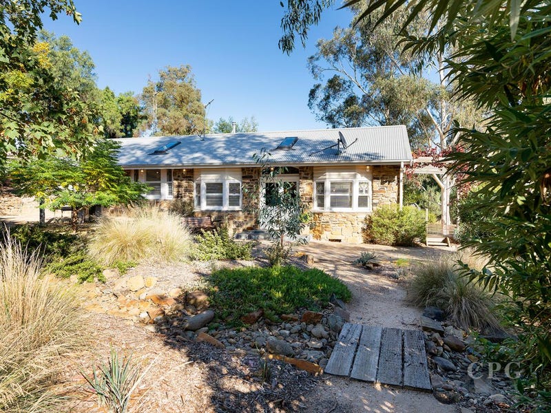 224 Main Road, Chewton, Vic 3451 - Property Details