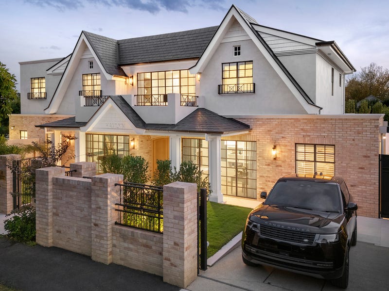 8 Hammond Street, Brighton, VIC 3186 - realestate.com.au
