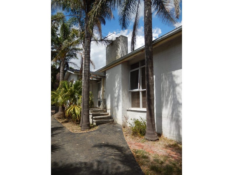 1/2 Pinewood Drive, Mount Waverley, VIC 3149 - realestate.com.au