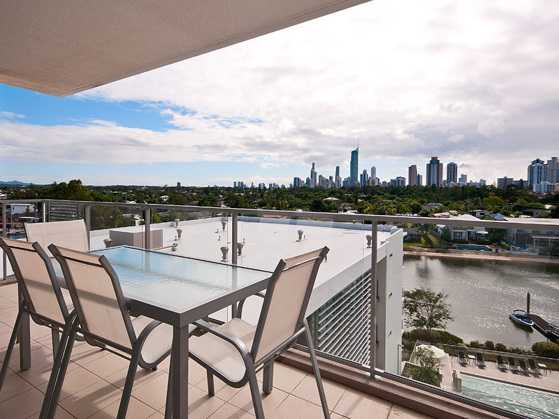 2501 'Freshwater Point' 33 TE Peters Drive, Broadbeach, Qld 4218 ...