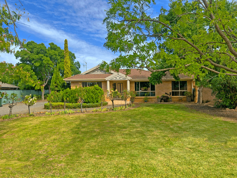10 Jacaranda Street, Forbes, NSW 2871 - Property Details
