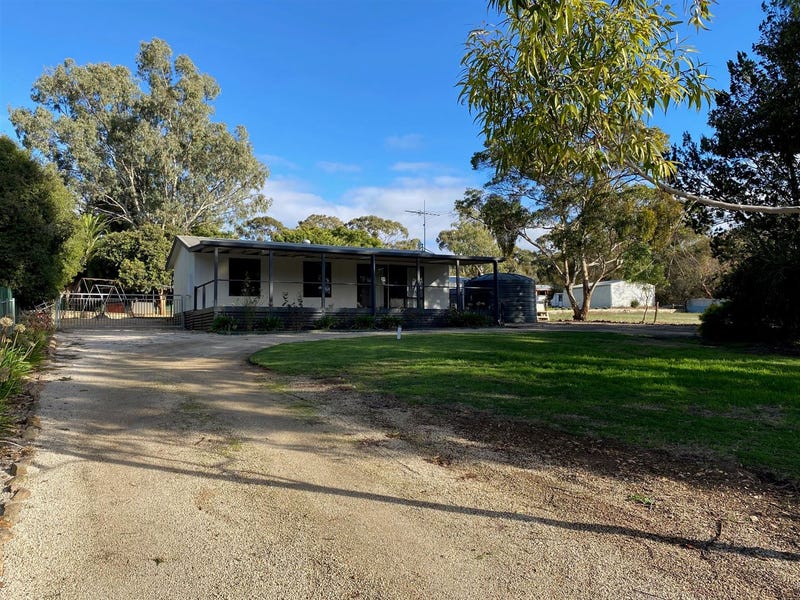 14 West Road, Watervale, SA 5452 - Property Details