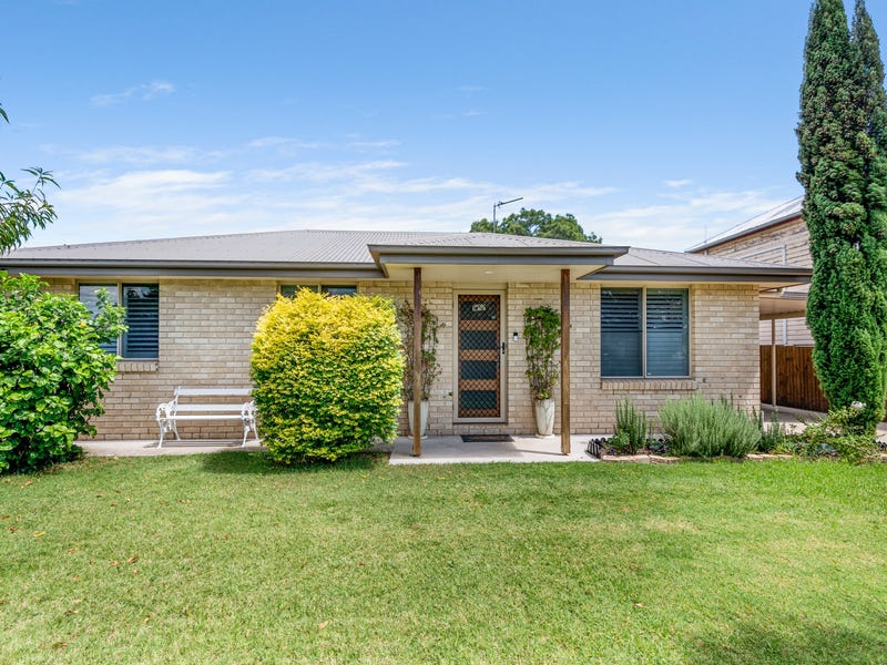 37 Lyons Street, Warwick, Qld 4370 - Property Details