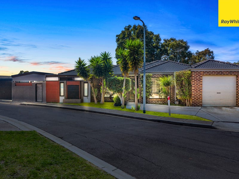 25/20-22 Roslyn Park Drive, Harkness, Vic 3337 - Property Details