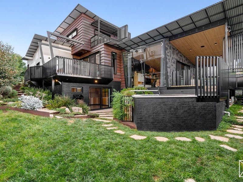 8 Ettrick Street, Crace, ACT 2911 - Property Details