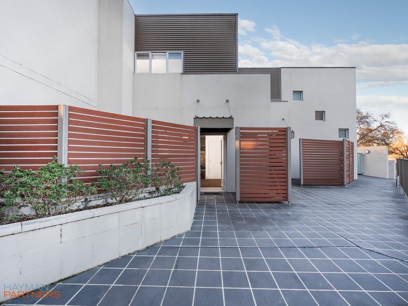 2/10 Tasman Place, Lyons, ACT 2606 - Property Details