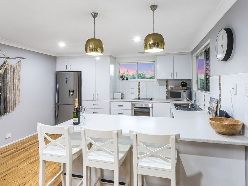 10 Arunga Street, Petrie, Qld 4502 - Property Details