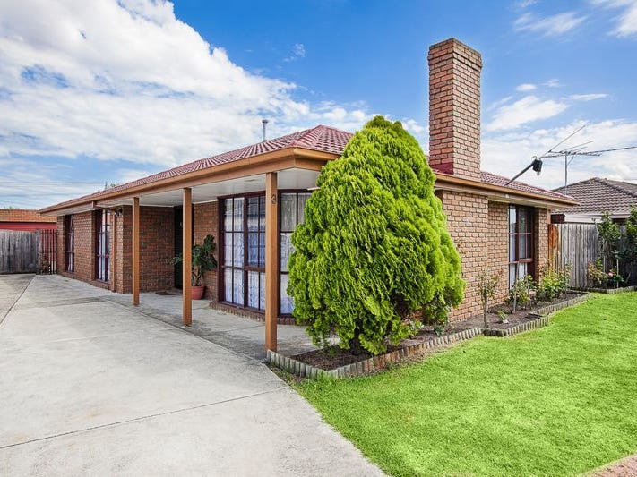 3 JOSEPH BANKS CRESCENT, Cranbourne, Vic 3977 - Property Details