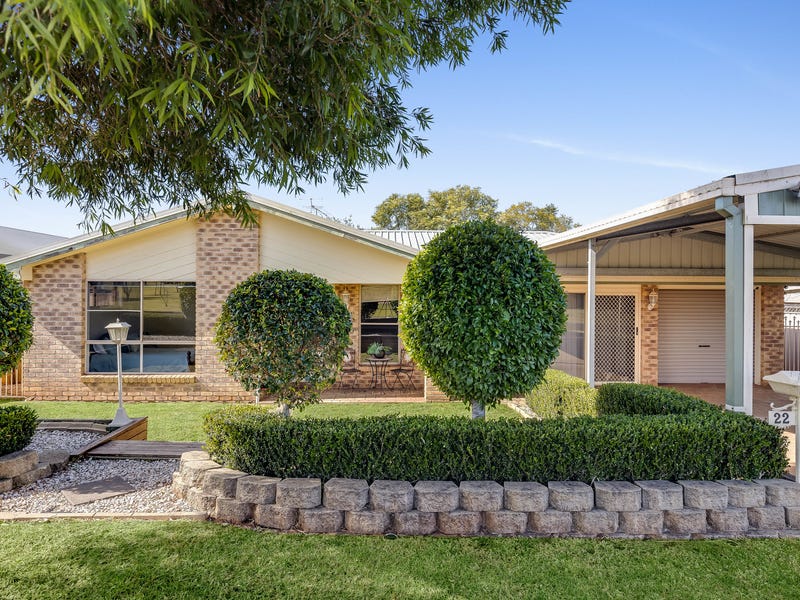 22 Liebke Crescent, Cranley, Qld 4350 - Property Details