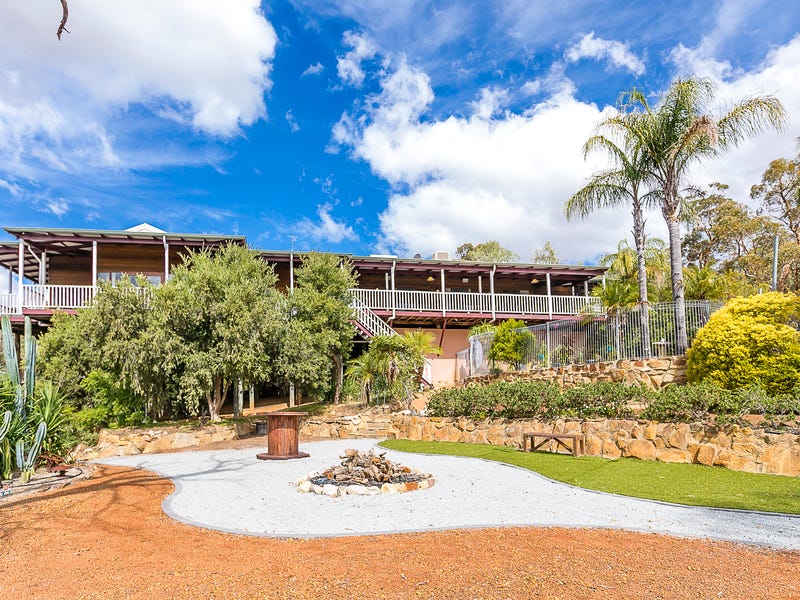 45 Crestmoor Pass, Bullsbrook, WA 6084 - Property Details