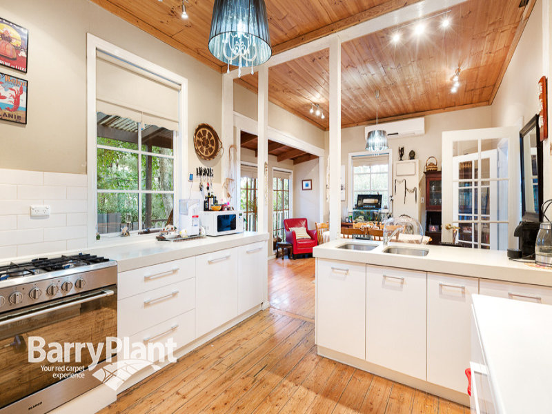 11 Baker Street, Cockatoo, Vic 3781 - Property Details