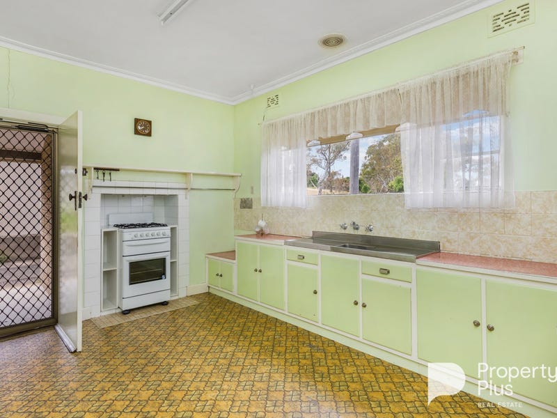 2 High Street, Harcourt, Vic 3453 - Property Details