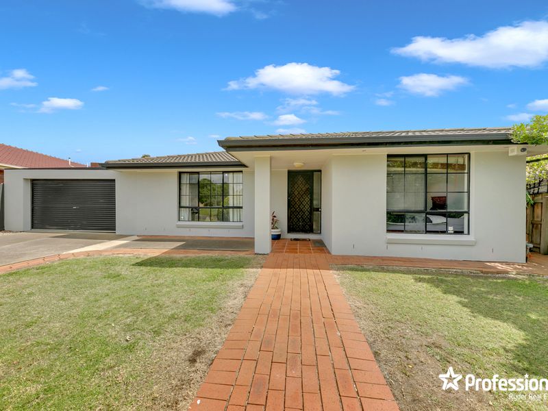 4 Benjamin Court, Sydenham, Vic 3037 - Property Details