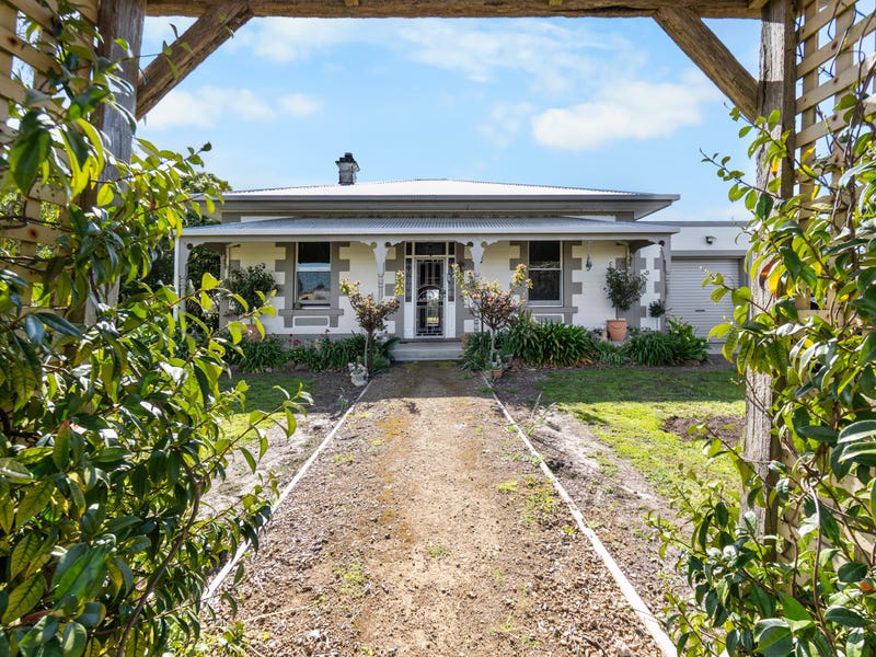 16 BOANDIK DRIVE, Millicent, SA 5280 - Property Details