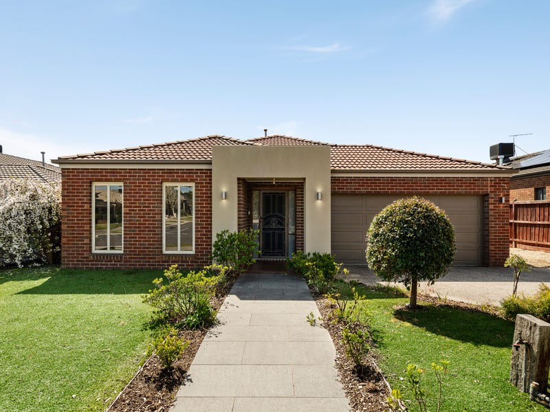 8 Fitzwilliam Drive, Doreen, VIC 3754 - realestate.com.au