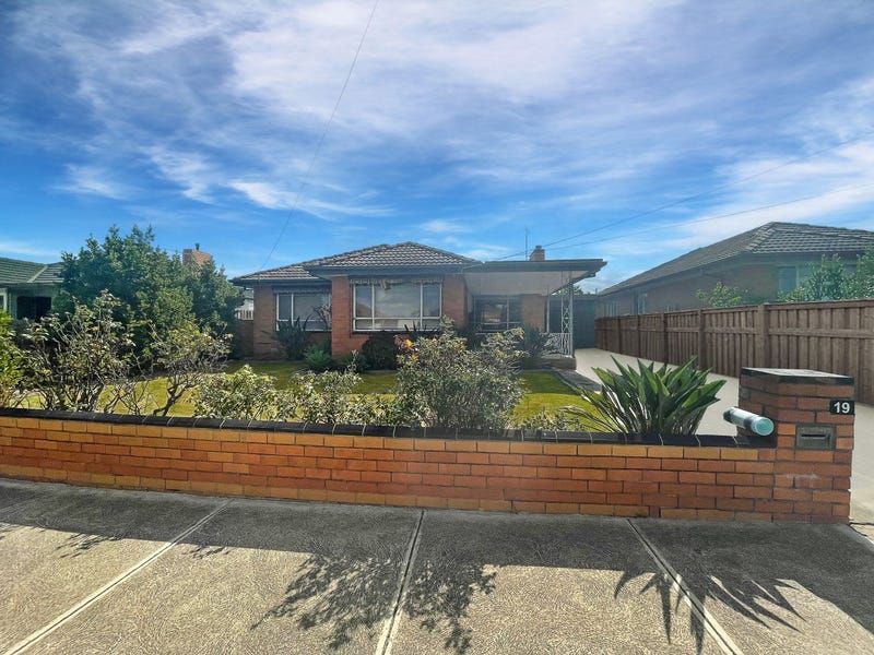 19 Richmond Street, Hadfield, VIC 3046 - realestate.com.au