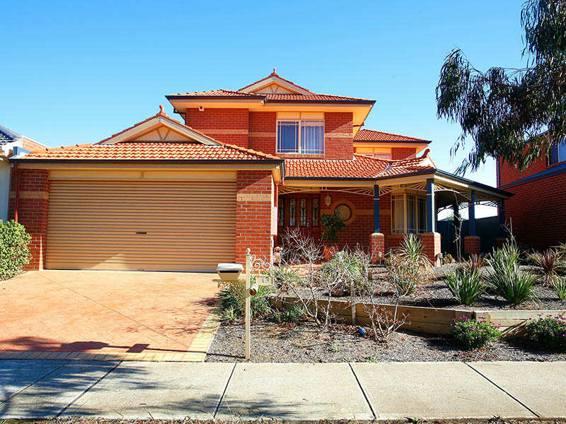 13 Prospector Drive, Cairnlea, VIC 3023 - realestate.com.au